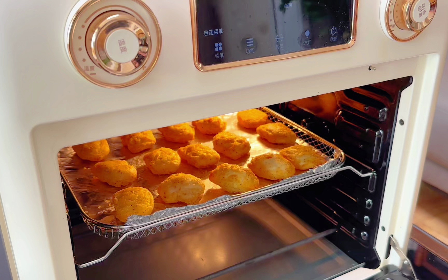 想买烤箱不会选?听听6年烘焙人的建议,分享家用烤箱的6点小秘诀