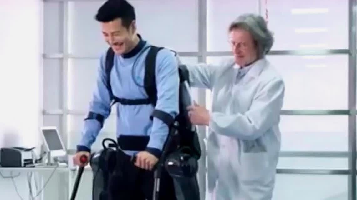 这款轮椅真的买不起!能让残疾人重新行走,售价高达百万