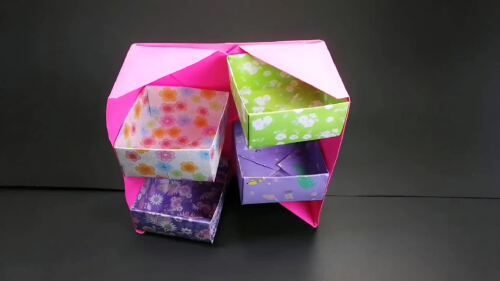 折纸大全教大家折一个可以折叠的收纳盒放在办公桌当装饰品吧