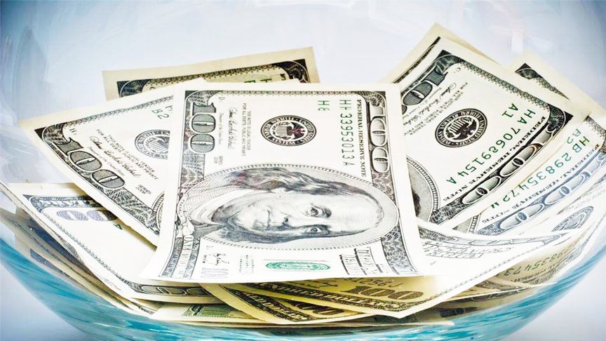 美国大量借钱划算吗?看看苹果手机的利润分配,你就明白了!