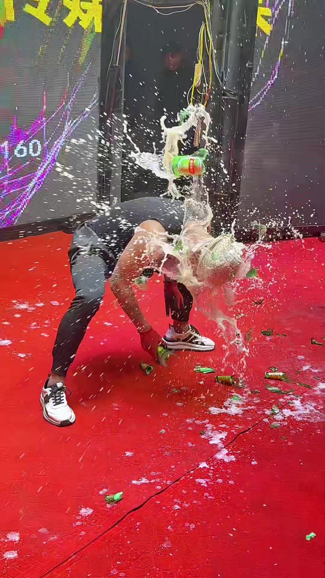 #危险动作请勿模仿 最后都流血了