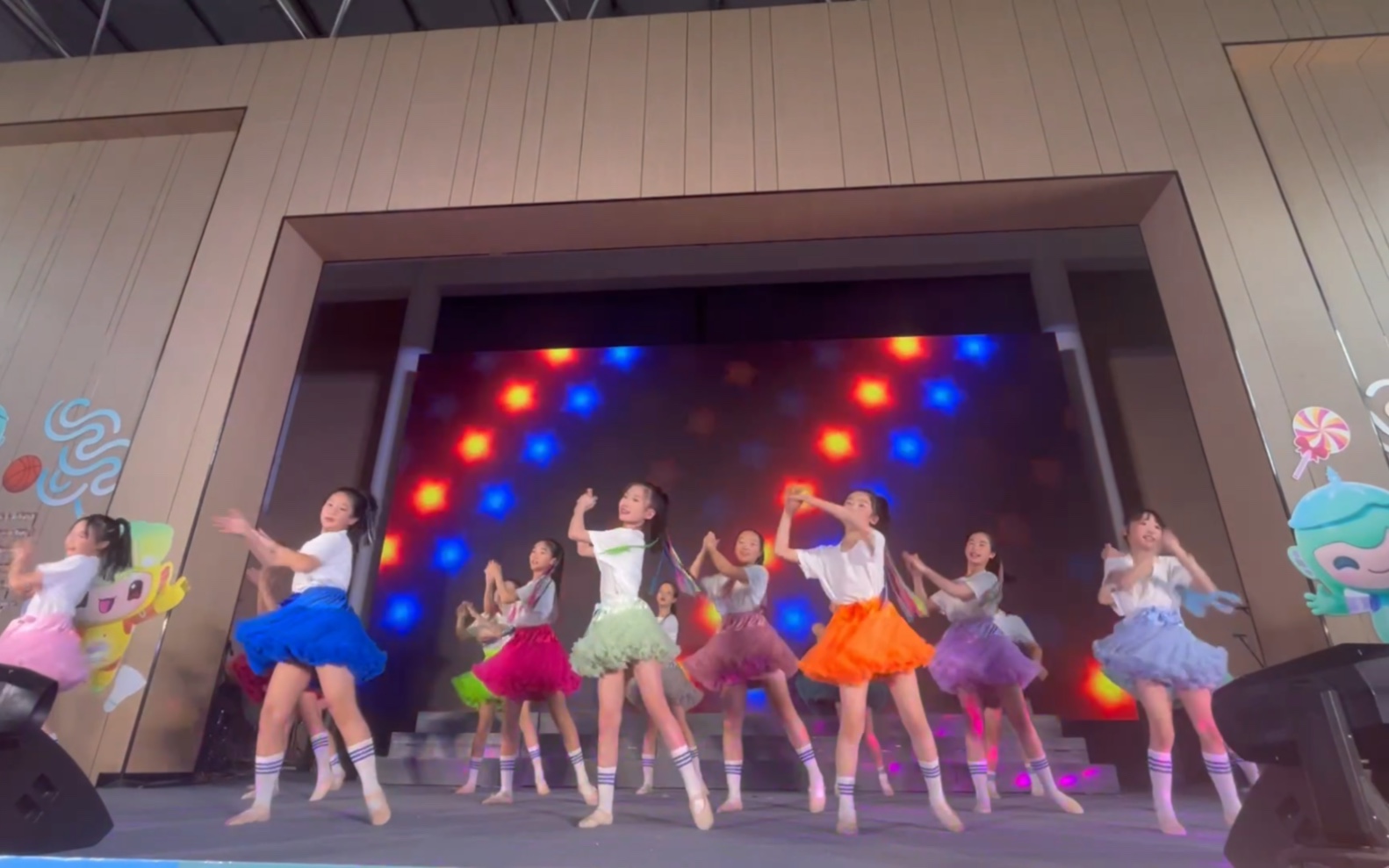 小学校园艺术节开场舞蹈,lalaland