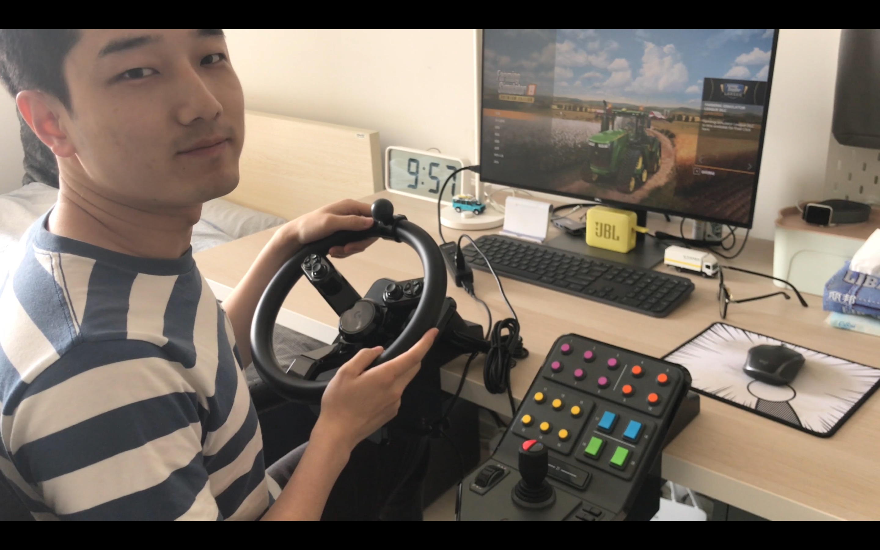 【玩物丧志的Simon】罗技方向盘-模拟农场粗略体验|用方向盘玩模拟...