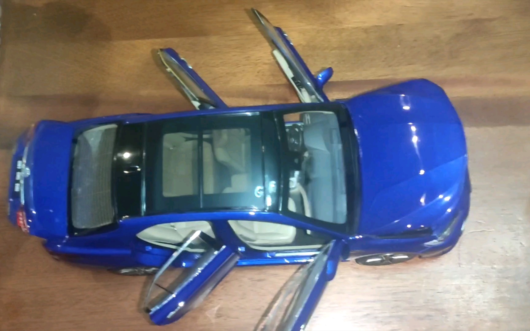 1比18车模广汽丰田凯美瑞