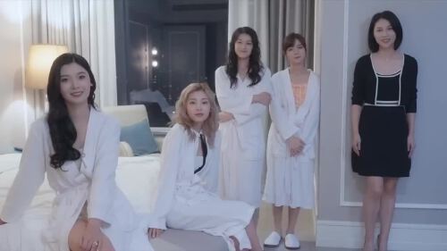 《完蛋!我被美女包围了!》Steam一款全动态真人互动模拟恋爱游戏
