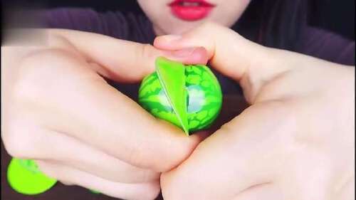 一口咬下春天!哈根达斯绿茶柠檬冰淇淋与酥脆饼干的神仙搭配