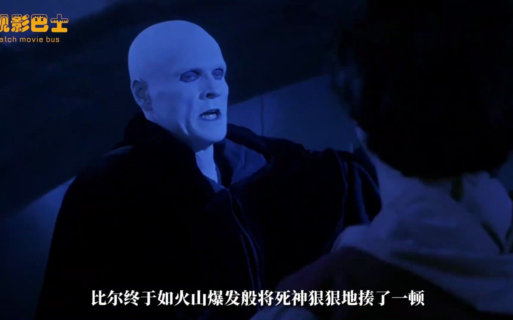 小伙遇上跟自己一模一样的人,扒开他的肚皮后,才知道不是人