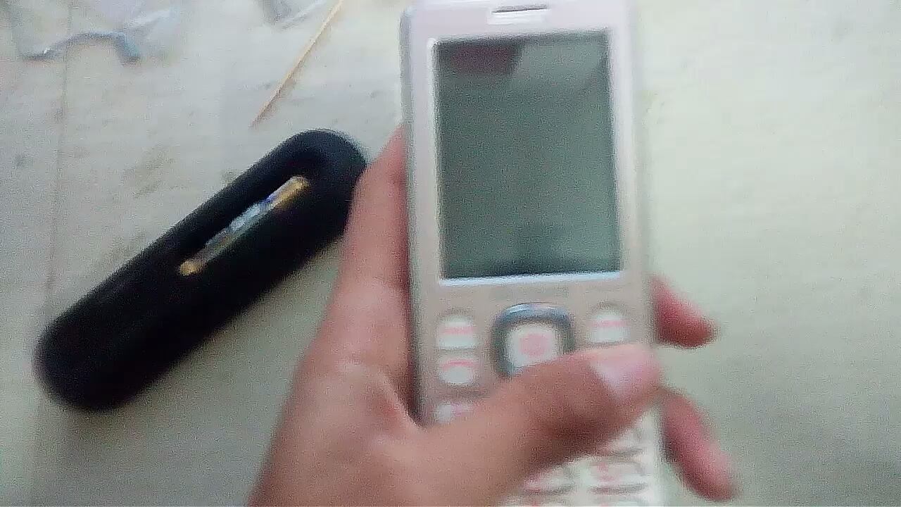 老年机。能插入内存卡,还能听歌了你们有这些功能吗?