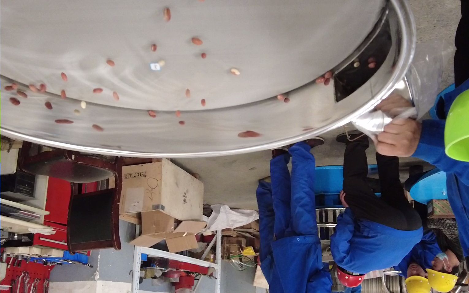 发往美国超声波振动筛试机进行时