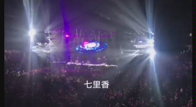 周杰伦2019地表最强2伦敦演唱会,结束曲 《七里香》