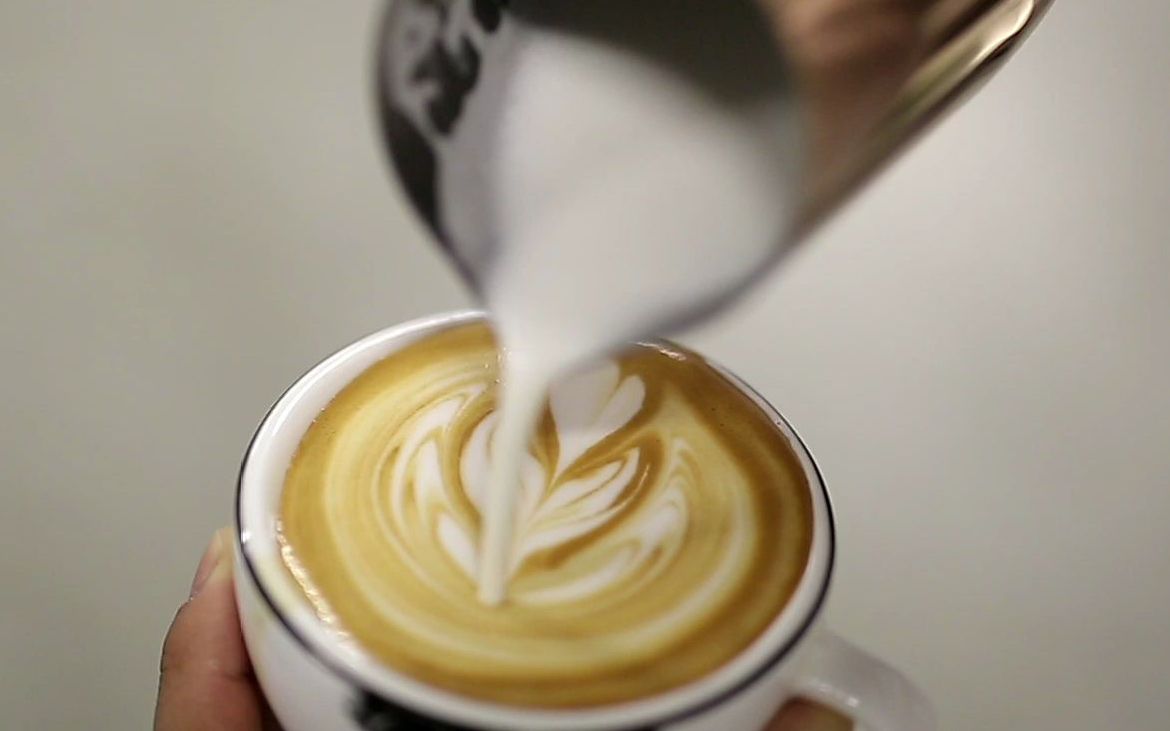 意式咖啡制作,咖啡拉花完整流程|谭竟咖啡