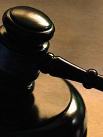 夫妻约好房产平分 男方私下立遗嘱给妹妹 法院这么判