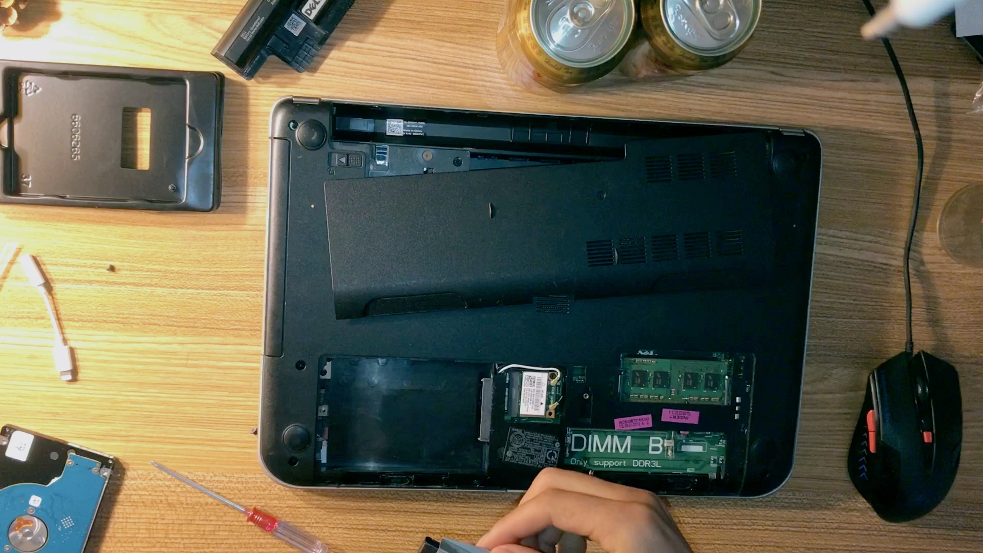 戴尔笔记本更换固态硬盘