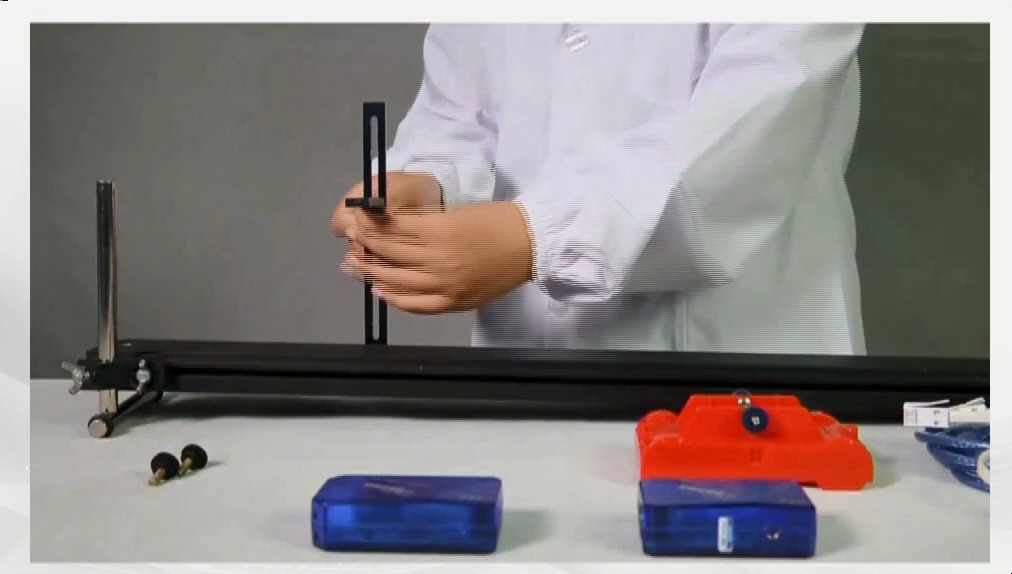 演示实验:位移传感器DIS测加速度