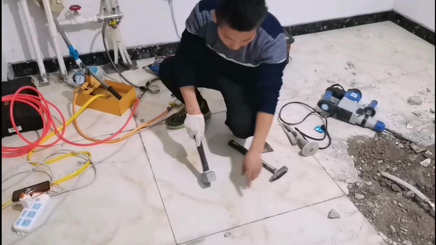 地暖管漏水 标题不想了,咋做也上不了热门 就发发视频