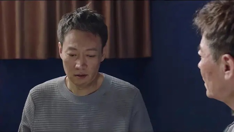 生活万岁:女婿和大爷在派出所做笔录,警察一句话,暴露女婿离婚