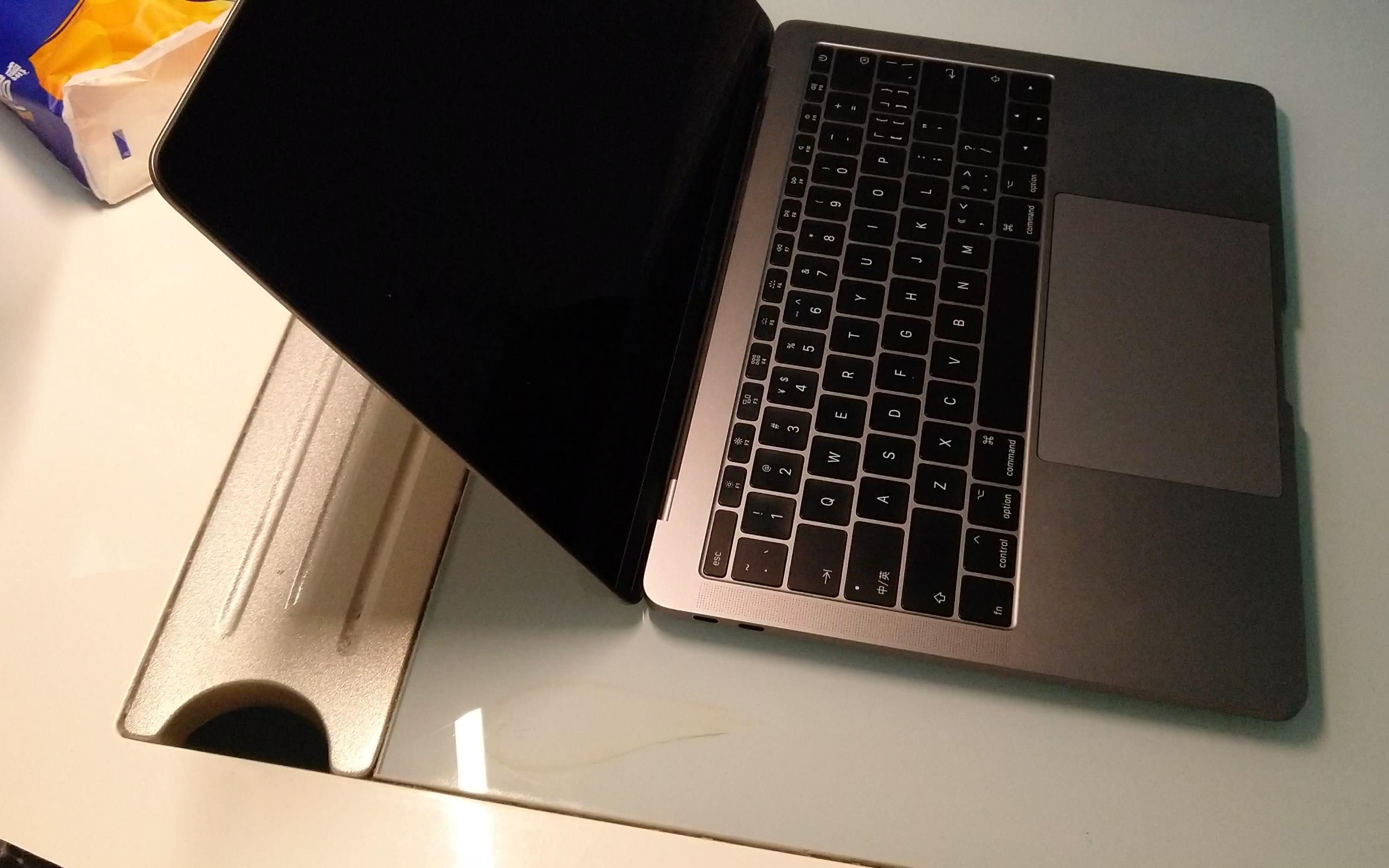 如何修复 Macbook 键盘