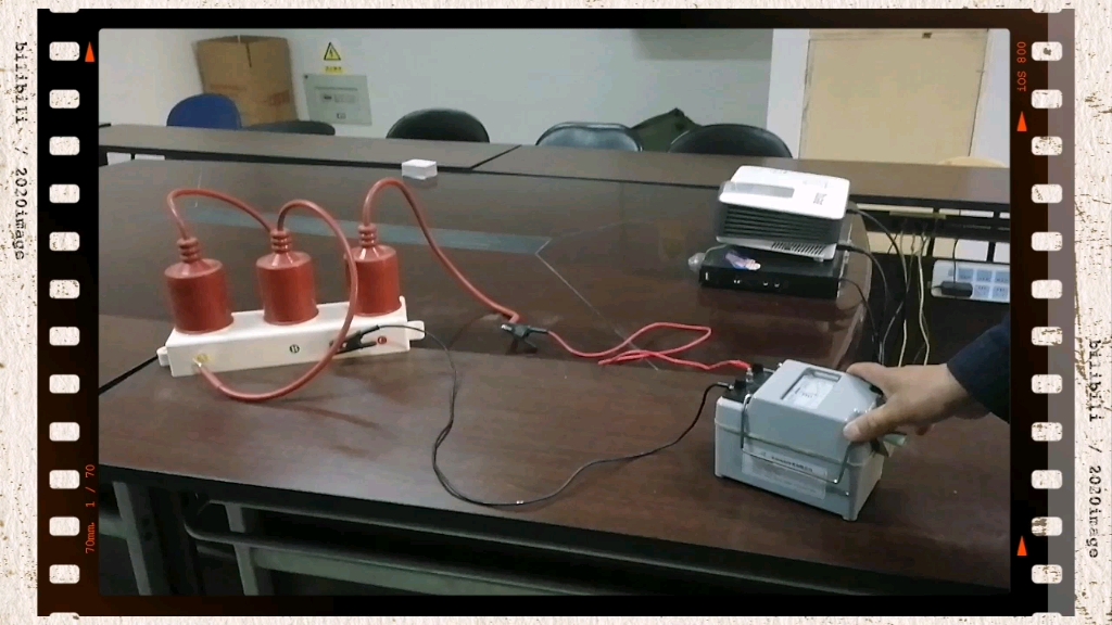 过电压保护器用摇表测试绝缘性能!