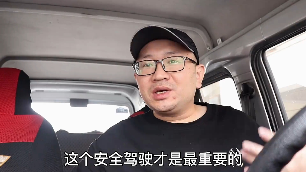 开手动档的车子如何快速起步,快速提速