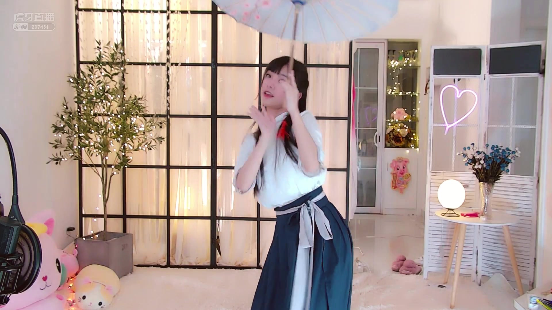 小可爱萧璇古典舞蹈《青蛇》