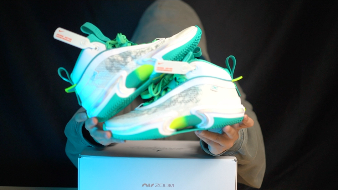 AJ36郭艾伦PE配色颜值还是很高的