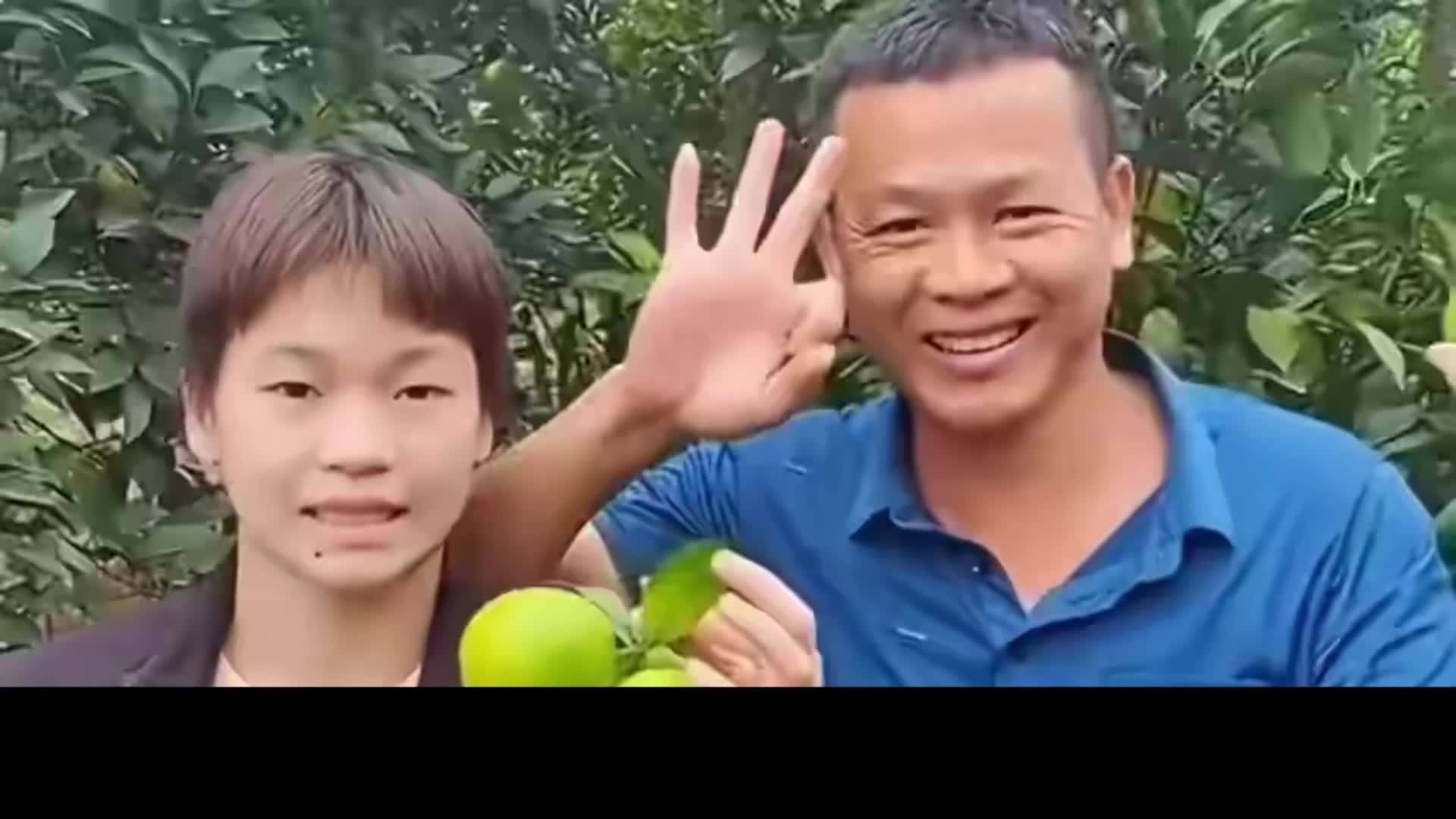 全红婵家两三百亩果园受灾,网友:头一次看到全红婵笑的这么勉强