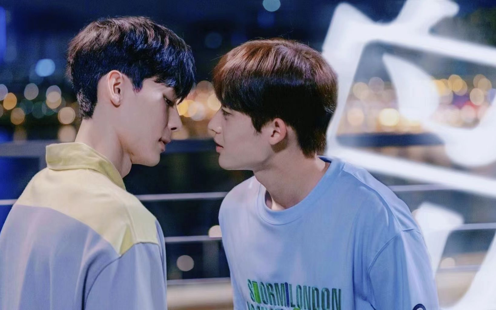 ...啊!亲亲一整个大满足,请再演一百集好吗呜呜呜!【我们的恋爱模拟】