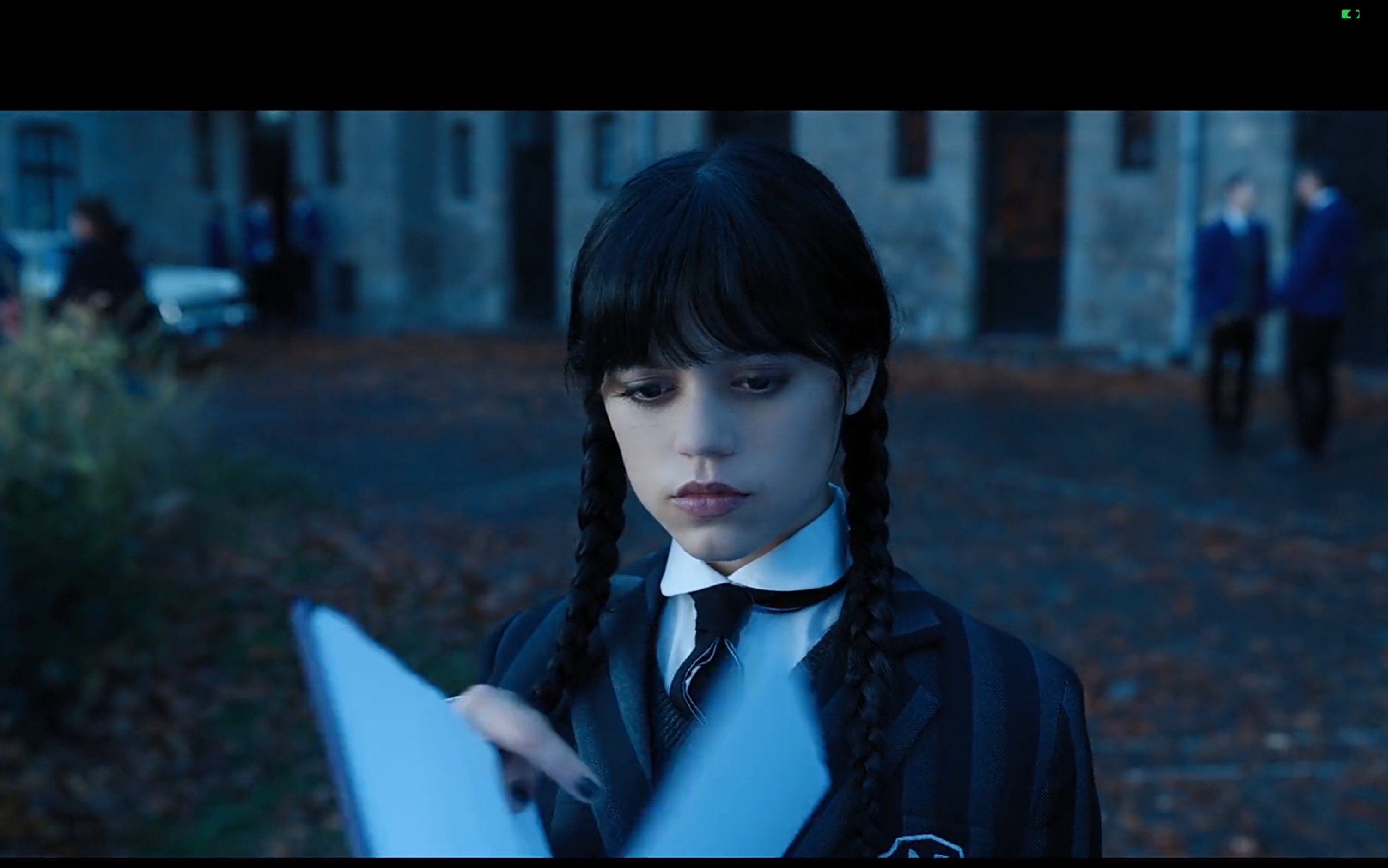 星期三美剧~你惹不起的暗黑小萝莉