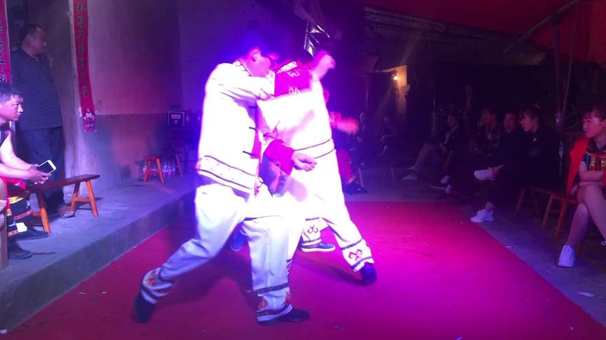 #撒叶儿嗬 杨柳儿是爱情的歌儿。老师傅仿佛在给他的爱人唱