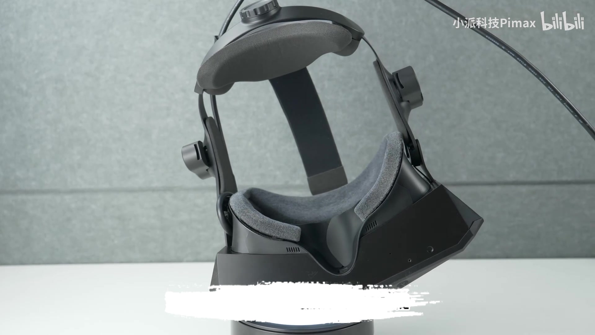 小派水晶light真的清晰好用吗?和Quest2对比到底如何?一名普通VR...