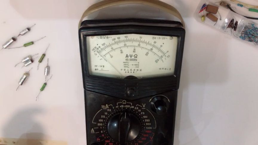 介绍MF14型古董指针式万用表以及欧姆档的简单测试