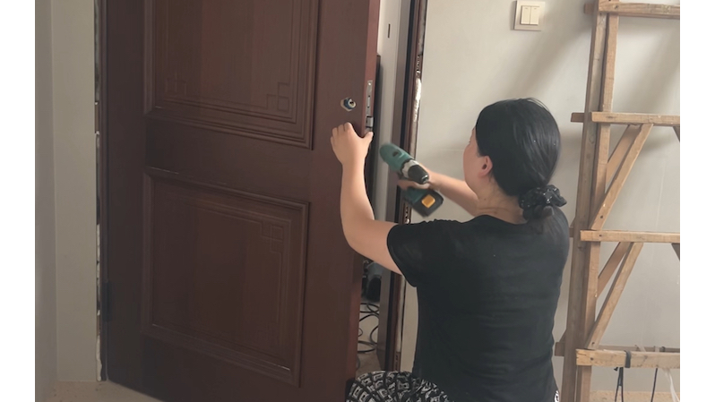 木门的安装过程