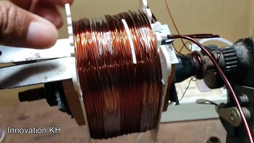 还记得小时候拆过的变压器吗?原来是这样绕线的