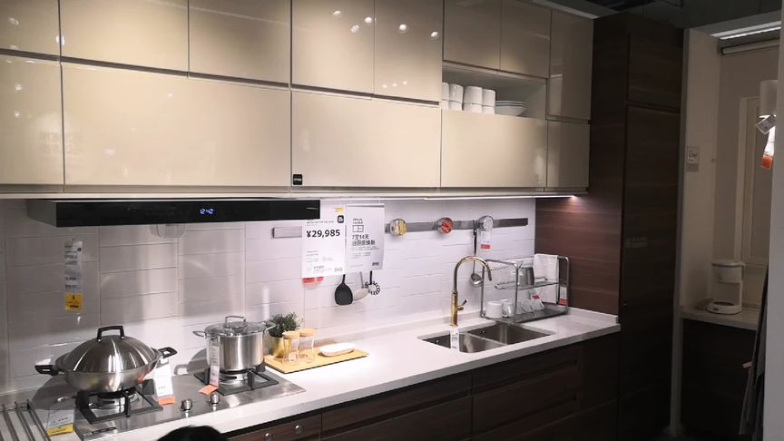 狭窄型厨房的绝佳设计,就是有点贵