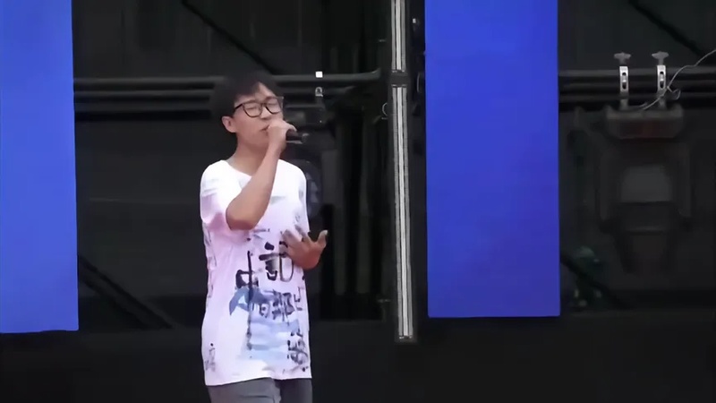 毕业歌会 毕业典礼是大学生的春晚