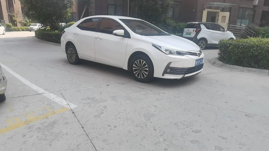 丰田卡罗拉省油王 修理厂克星 家庭上班族代步首选之王