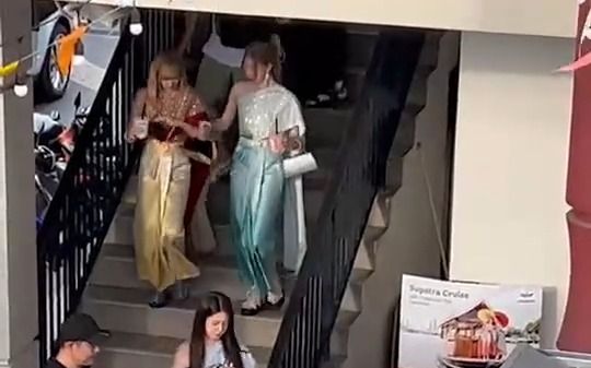 AHYEON HARAM RORA CHIQUITA都穿着泰国的传统服装