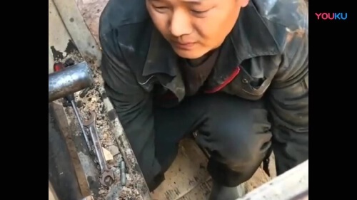 换个离合器片,看他换好轻松啊,老司机开车一般不会坏!