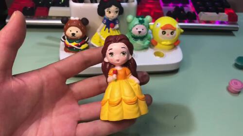 一个白色的石膏娃娃怎么样才能变好看跟着我这样画你也能画出好看的...