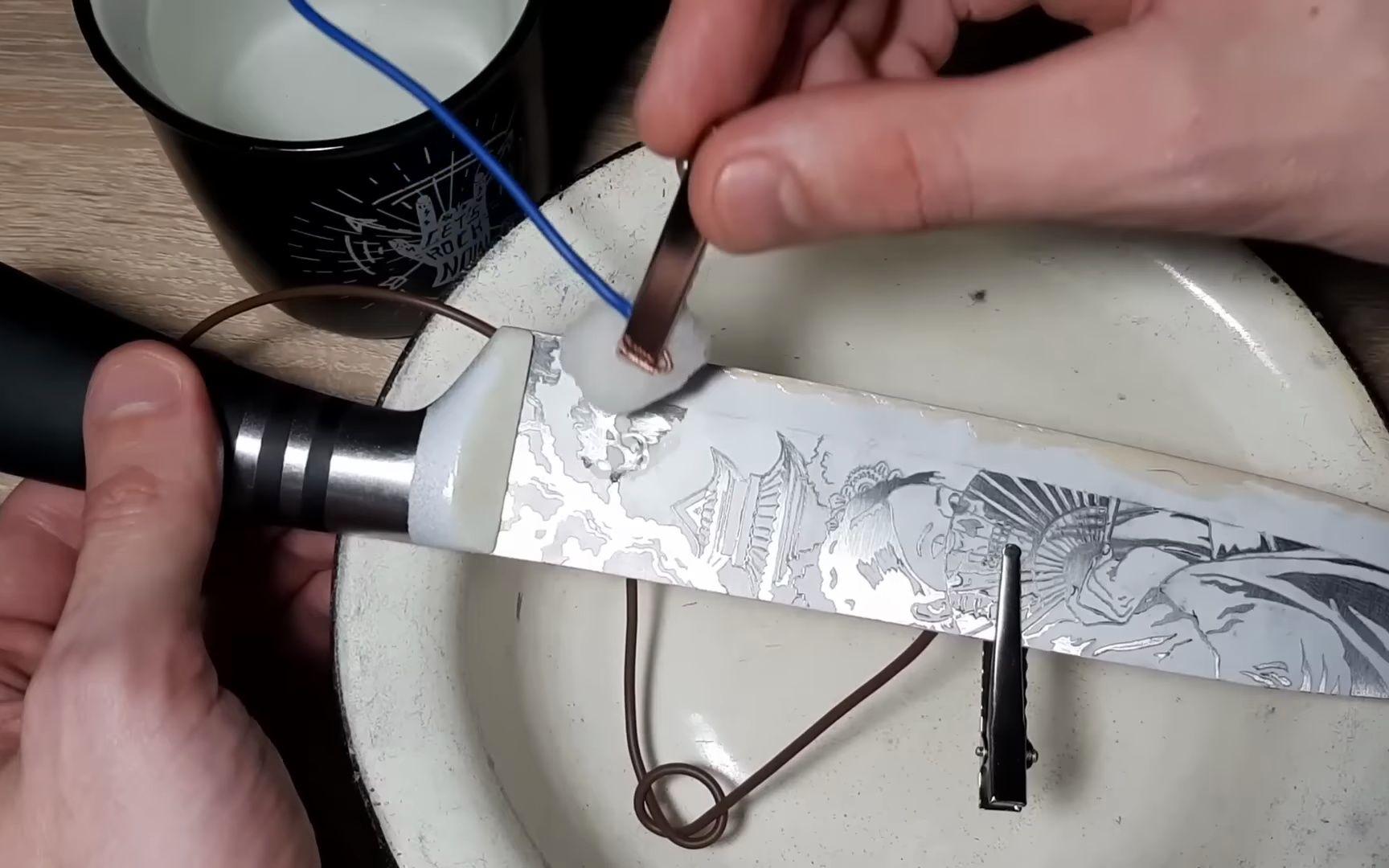 【DIY】电蚀刻工艺制作一件精美的刀具