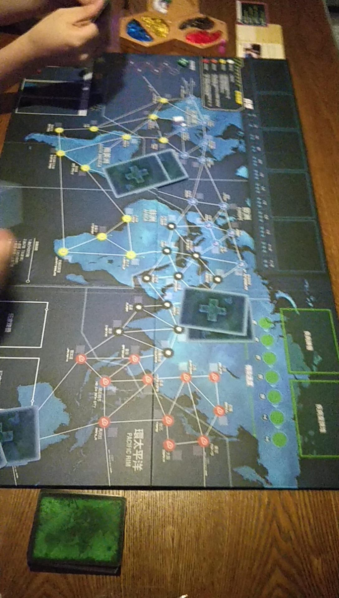 粤玩桌游《瘟疫危机》非传承模式初见体验(违规部分见简介)