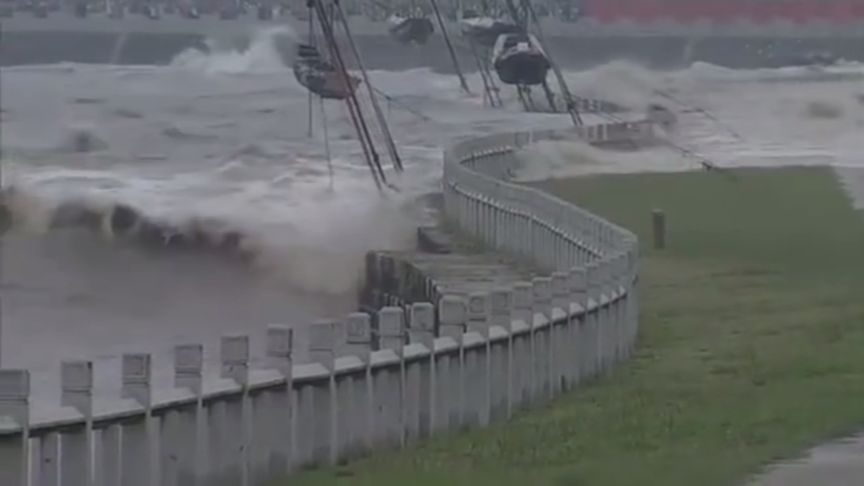 30米的钱塘江大潮,太壮观了