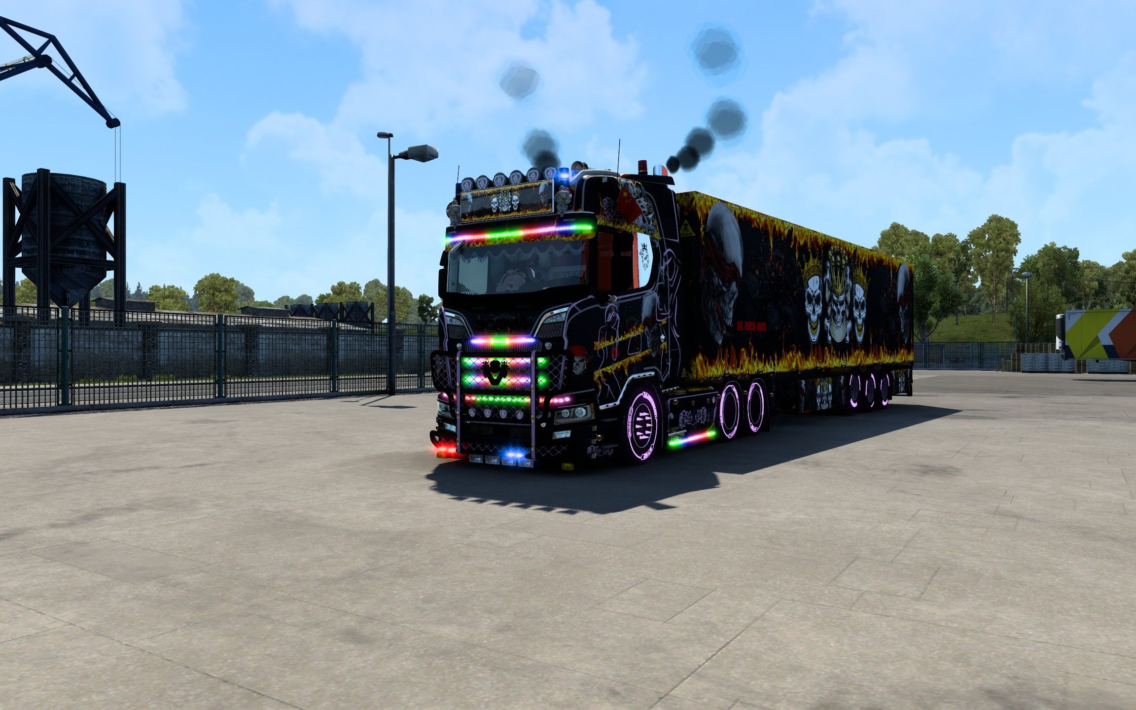 欧卡2代码 骷髅头 车壳+挂车+TMP警车 + 80辆代码挂车 home存档...