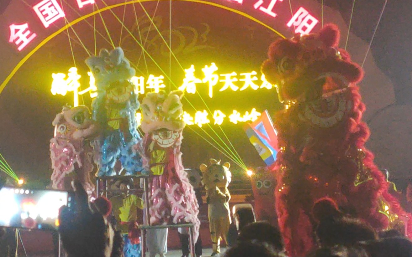 我觉得我不需要做任何修改!元宵炮龙舞狮,非遗传统文化!