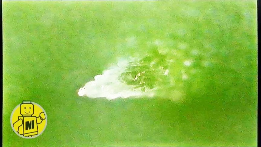 把荷叶放大500倍后观察,水珠在上面可以滑动是因为这个原因