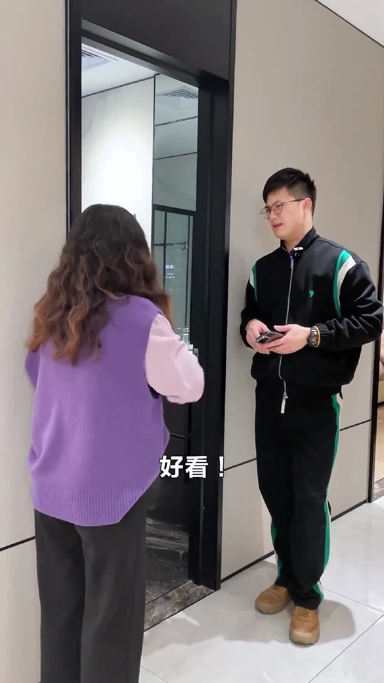 卫生间装修长虹玻璃门想好看不翻车一定要注意这点