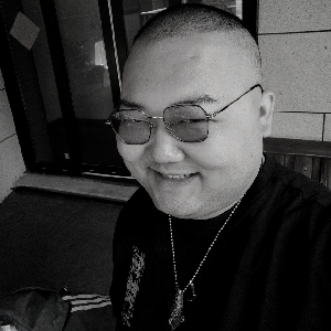 一袋米杠几楼丶 