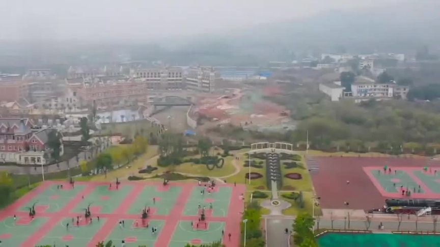 四川一高校放假6天让学生恋爱,“去赏花,去爱”!学生:爽