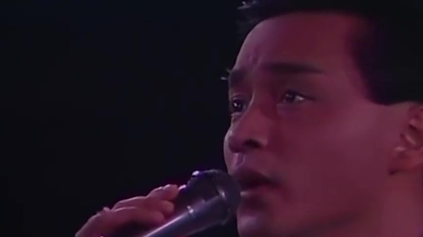 张国荣怀旧金曲《风云再起》,经典的旋律响起,听的让人流连忘返