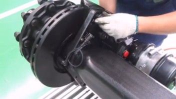挂车盘式制动车轴制动盘更换流程!